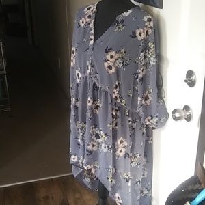 torrid | Tops | Pretty Lexie 34 Sleeve Blue Floral Print Top Sz2 | Poshmark